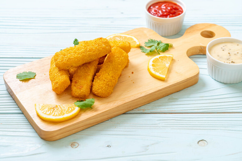 Jak smażyć paluszki rybne? | Przepisy.pl